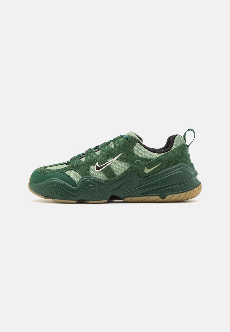 Nike Sportswear TECH HERA - Trainers - oil green/black/fire/coconut ...