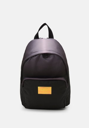 Converse STAR CHEVRON CORE BACKPACK UNISEX - Ryggsäck - black/svart ...