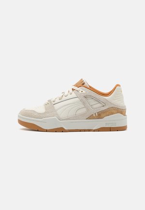 Puma SLIPSTREAM UNISEX - Sneakers laag - white/warm white/dusty tan/wit ...