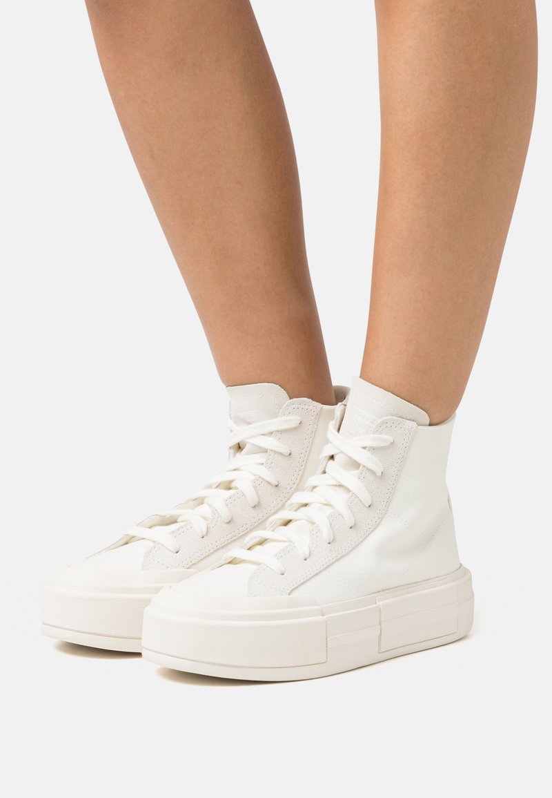 Converse CHUCK TAYLOR ALL STAR CRUISE - Sneaker high - off-white ...