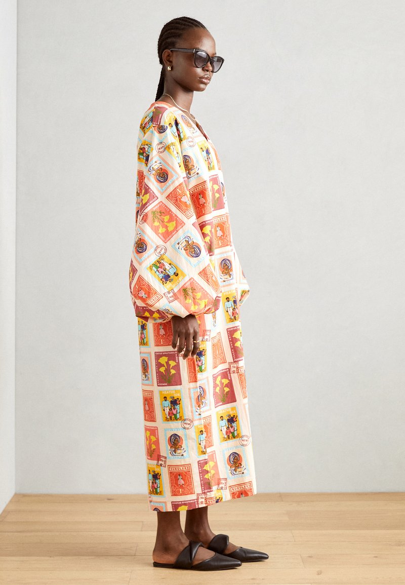 Heathe ALLEN POST CARD PRINT DRESS - Hverdagskjole - rosa/multi-colour ...