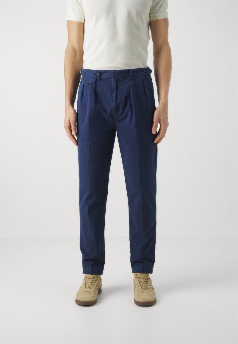 Polo Ralph Lauren TENNIS PANT FLAT FRONT - Trousers - newport navy/dark blue - Zalando.co.uk