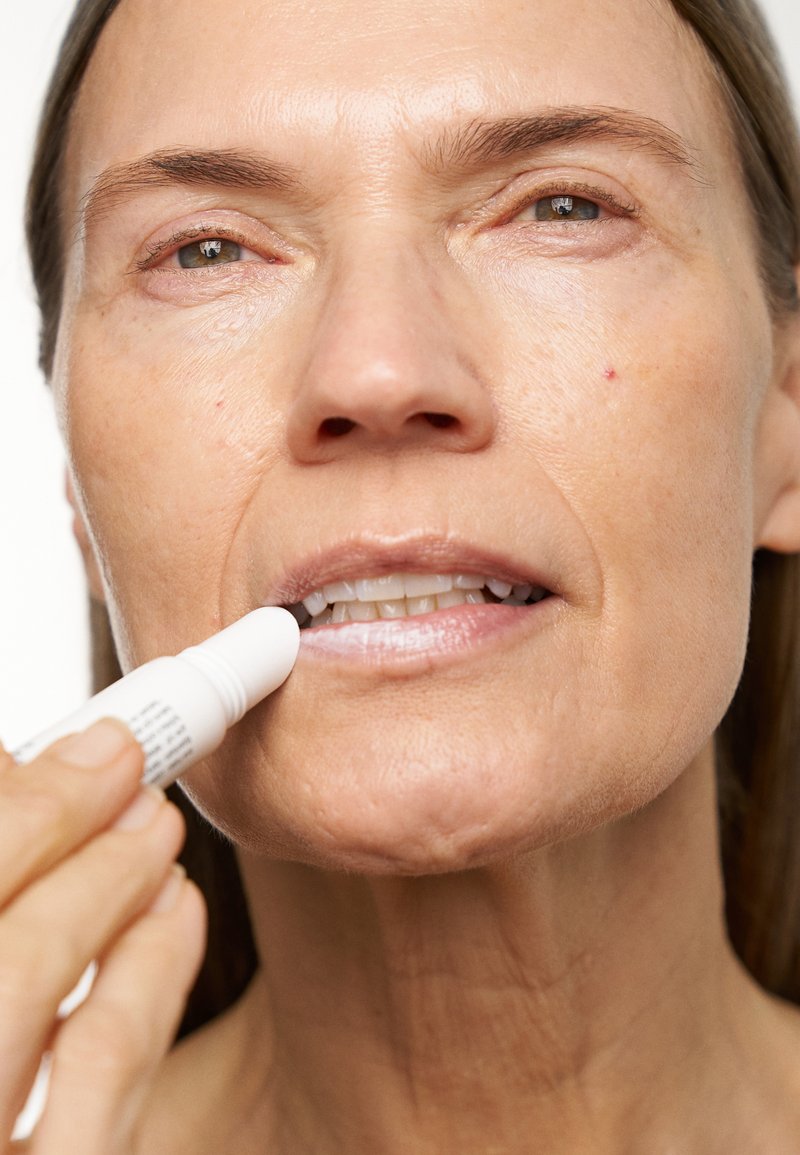 BABOR FIRMING LIP BOOSTER - Pomadka powiększająca usta - Zalando.pl BABOR FIRMING LIP BOOSTER - Pomadka powiększająca usta - Zalando.pl