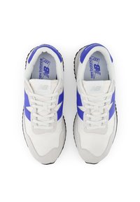 New Balance 237 UNISEX - Zapatillas - reflection/blanco - Zalando.es