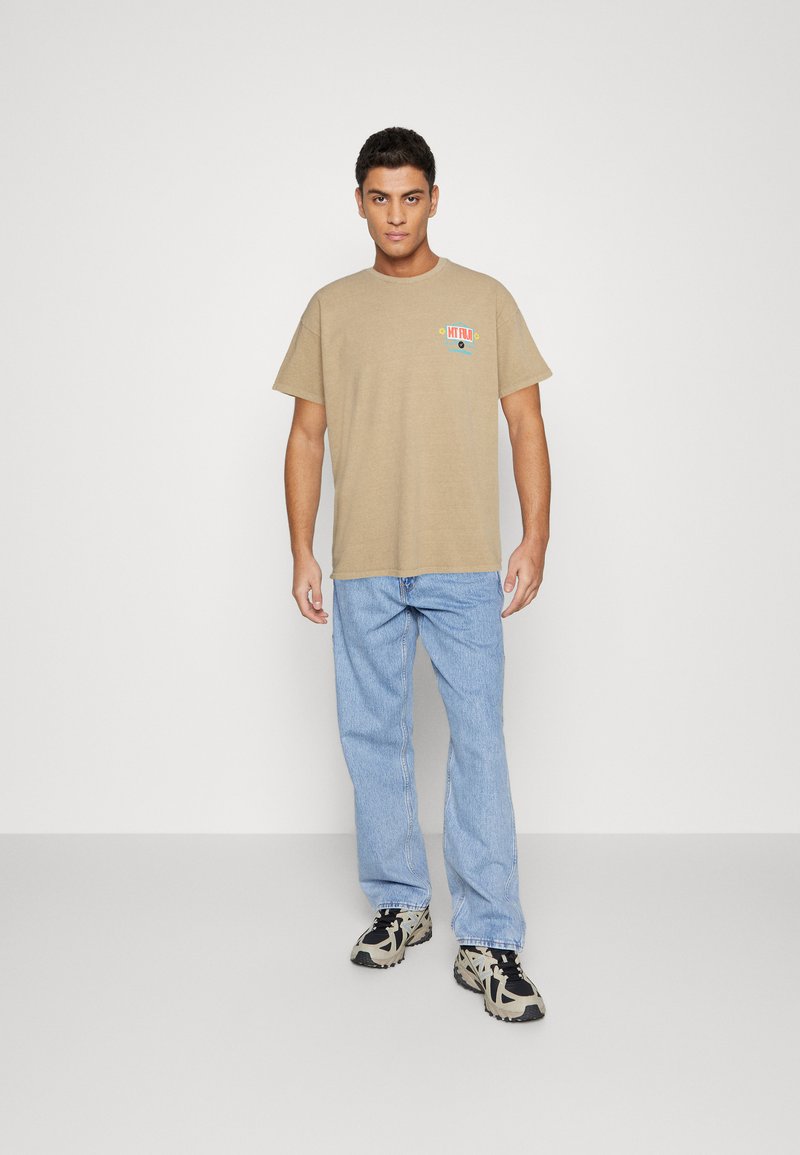 BDG Urban Outfitters FUJI HEART UNISEX - T-Shirt print - sand/beige ...