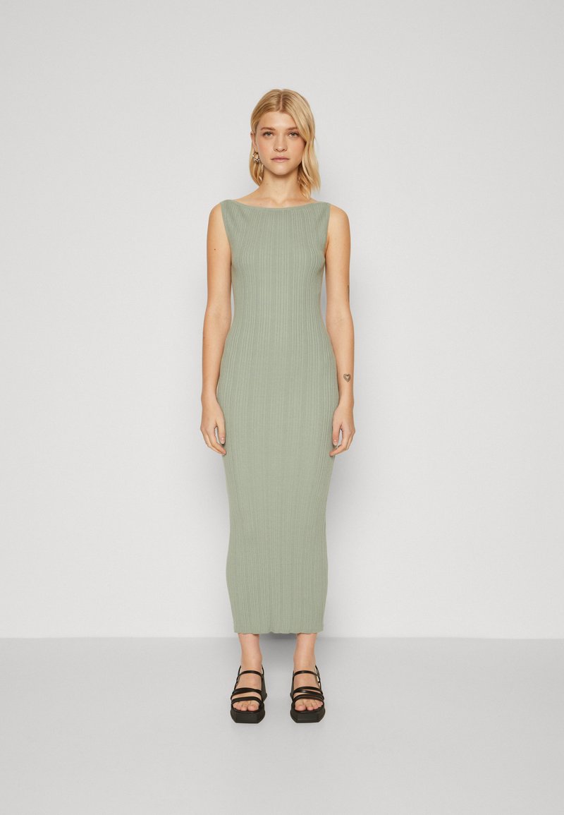 Abercrombie & Fitch NECK BARE SHELL MAXI SWEATERDRESS - Stickad ...