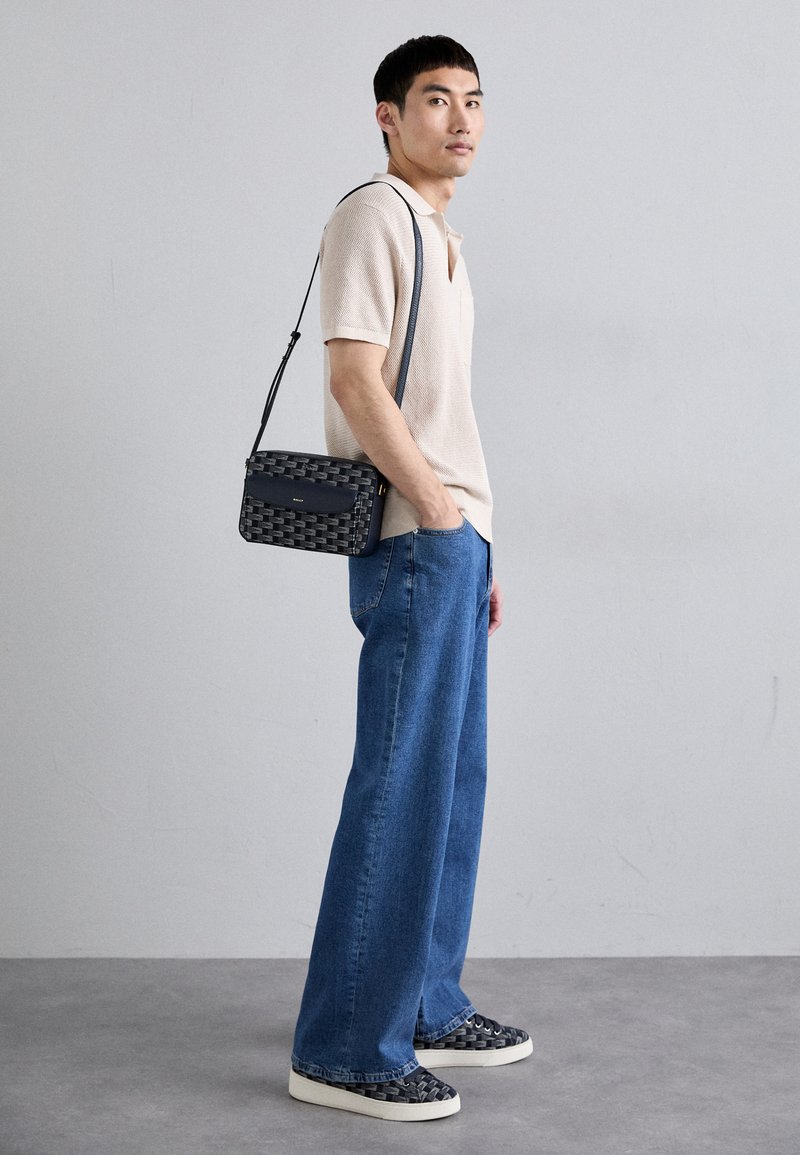 Bally BAR DANIEL - Across body bag - midnight/blue - Zalando