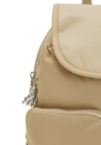 Kipling NEW CITY PACK S - Tagesrucksack - natural beige/beige-meliert ...