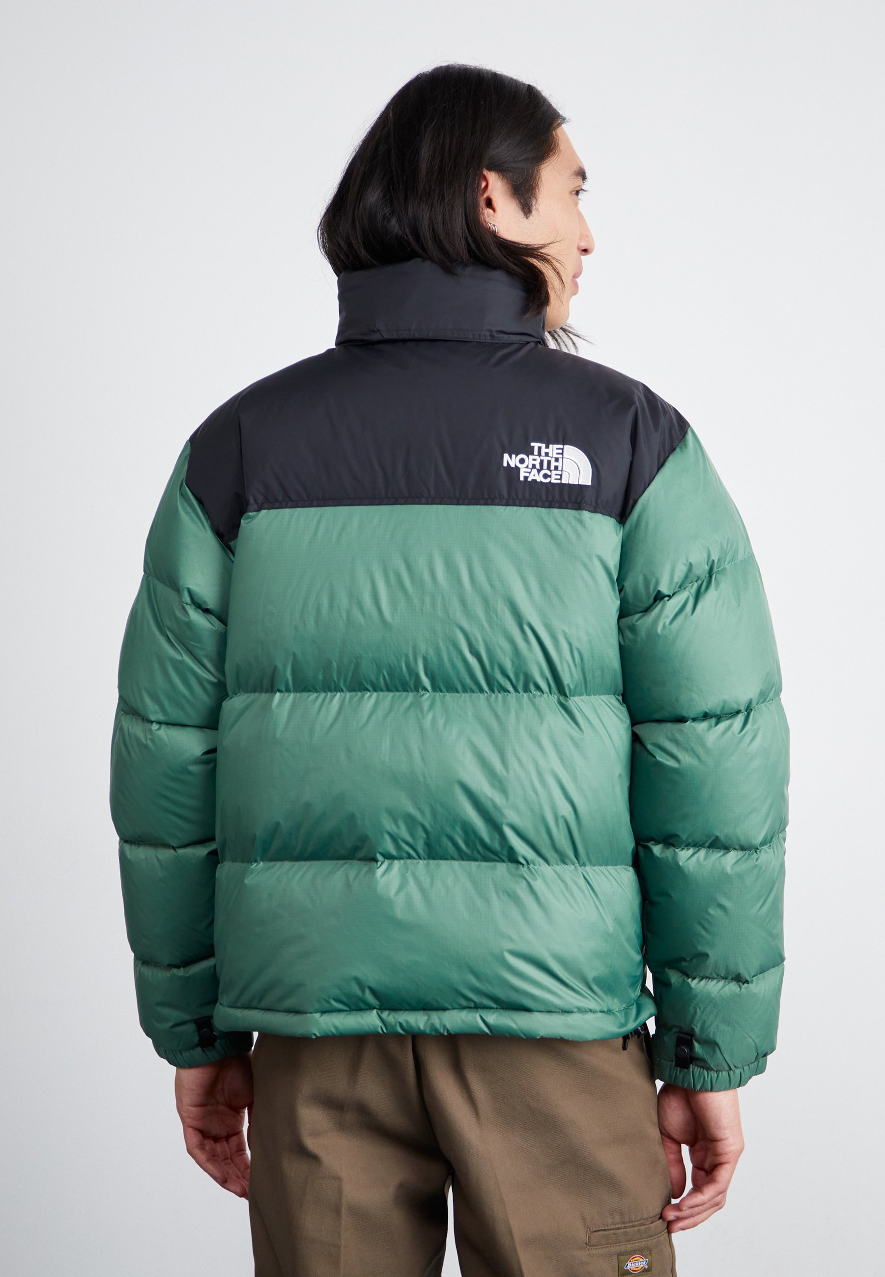 The North Face 1996 RETRO NUPTSE JACKET UNISEX Daunenjacke duck green black grun Zalando