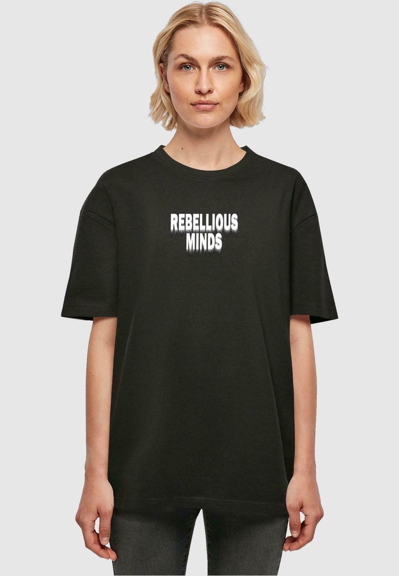 Merchcode REBELLIOUS MINDS OVERSIZED BOYFRIEND TEE - Camiseta estampada ...