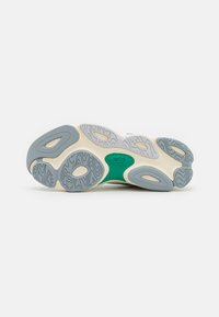Lacoste ACESHOT - Baskets basses - light grey/light green/gris - ZALANDO.CH