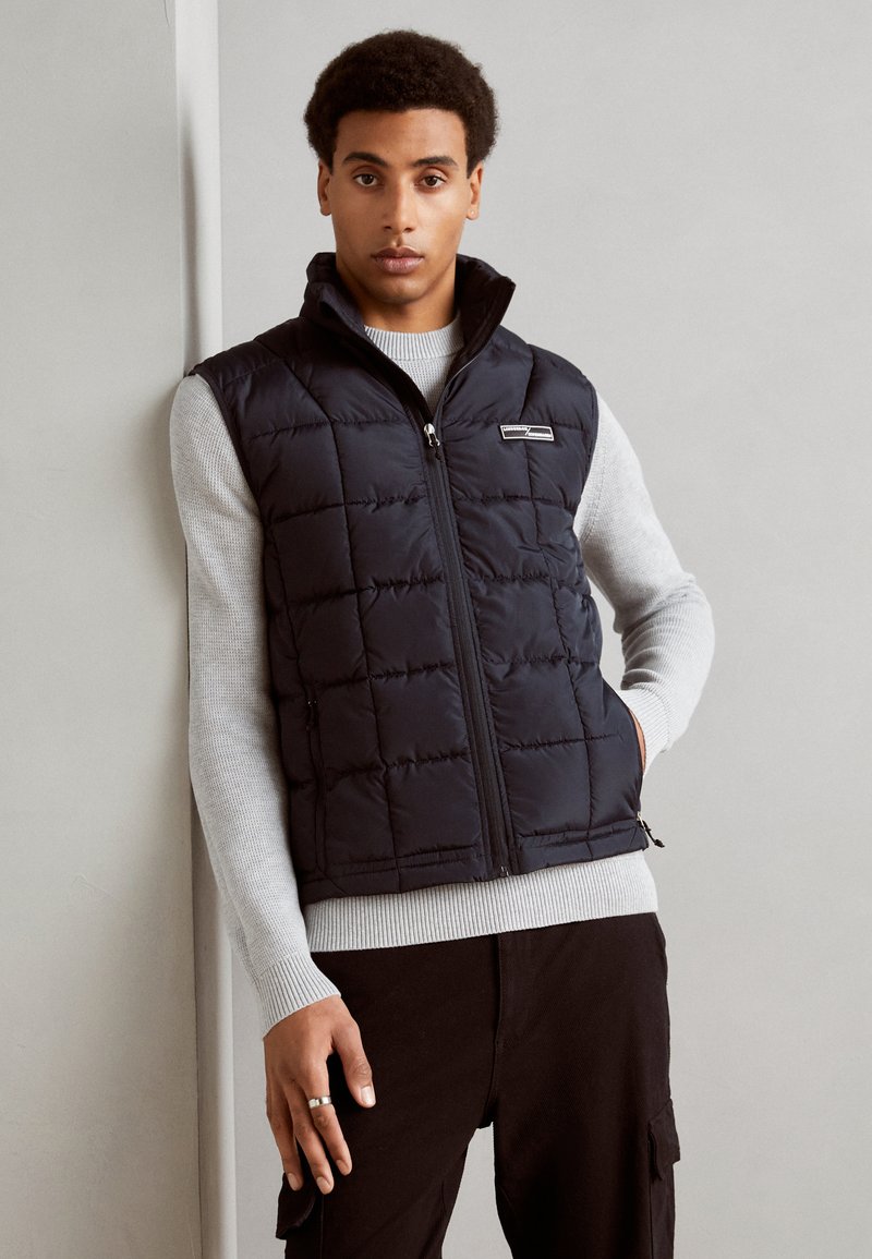 Lindbergh LIGHT WEIGHT QUILTED GILET - Waistcoat - navy/dark blue ...