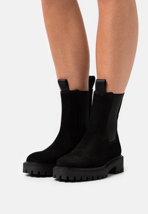 LÄST ANGIE CHELSEA - Saappaat - dark brown/viininpunainen - Zalando.fi