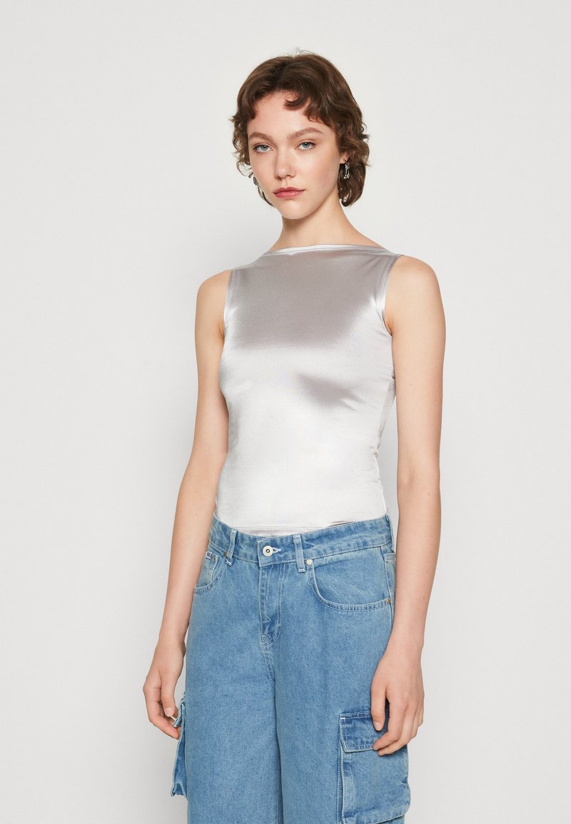 Weekday ANNIE - Topper - light grey metallic/grå - Zalando.no