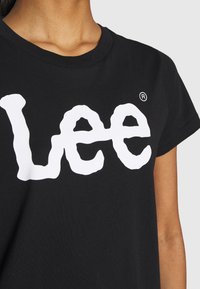 Lee LOGO TEE - Print T-shirt - black - Zalando.co.uk