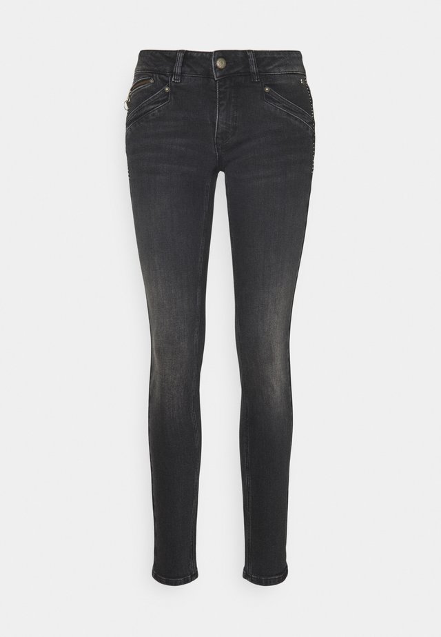 Freeman T. Porter - Toute la collection est chez Zalando