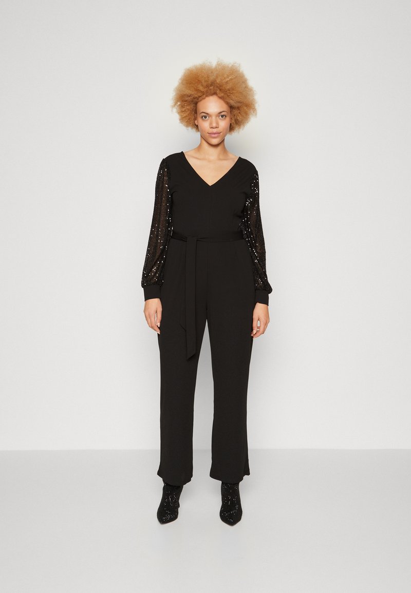 Vero Moda Curve VMCHARLOTTE SEQUINS - Kezeslábas - black/fekete ...