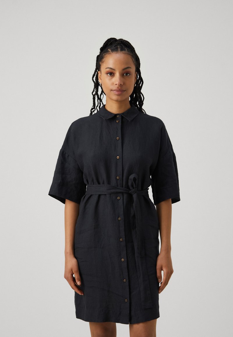 Selected Femme SLFLINNIE 2/4 SHORT SHIRT DRESS - Shirt dress - black ...