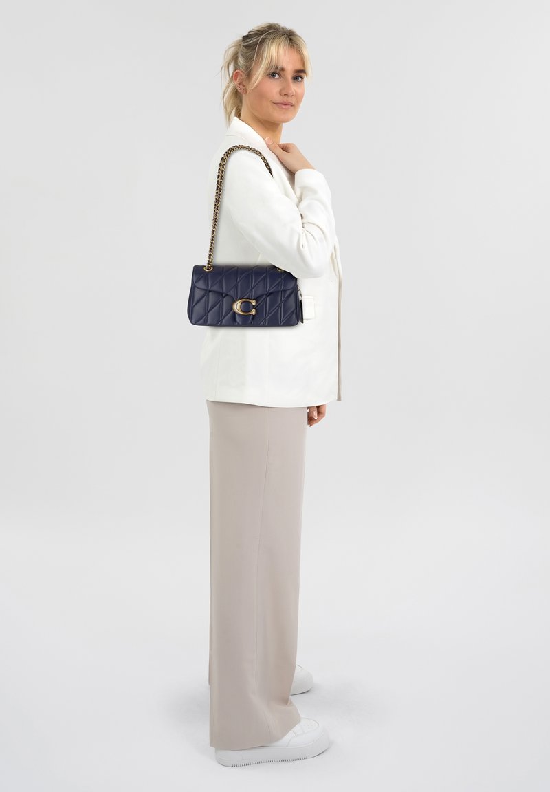 COACH QUILTED TABBY WITH CHAIN - Handbag - dark navy/dark blue - Zalando