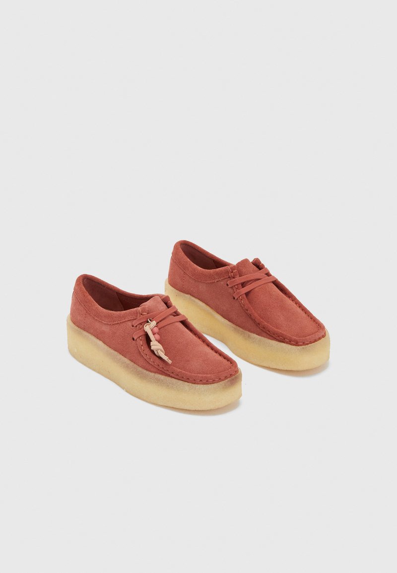 Clarks Originals WALLABEE - Sznurowane obuwie sportowe/koralowy ...