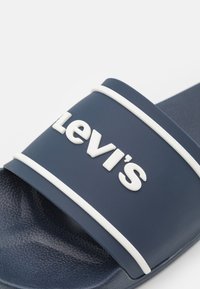 Levi's® JUNE 3D - Badesandaler - navy blue/mørkeblå - Zalando.no