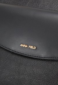 Anna Field LEATHER - Notebooktasche - black/schwarz - Zalando.ch