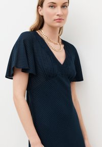 Caroll CAROLL CAROLL; FRENCH BRAND; FASHION; ELEGANT; MODERN KLEID ...