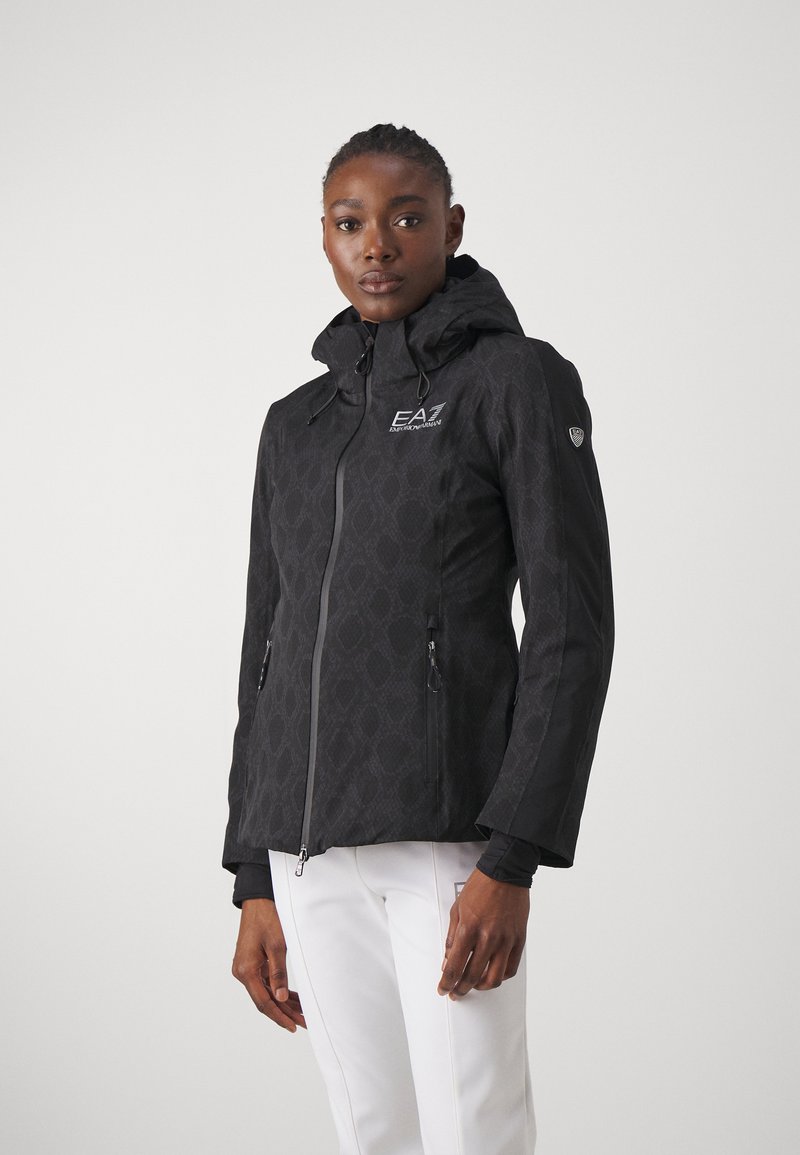 EA7 Emporio Armani KITZBUHEL PROTECTUM7 GRAPHIC - Snowboardjacke - black python/schwarz - Zalando.ch