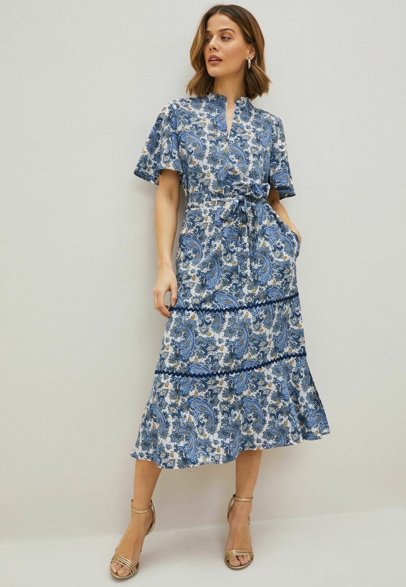 Next ZIP NECK MIDI DRESS - Robe de jour - blue paisley print/bleu ...