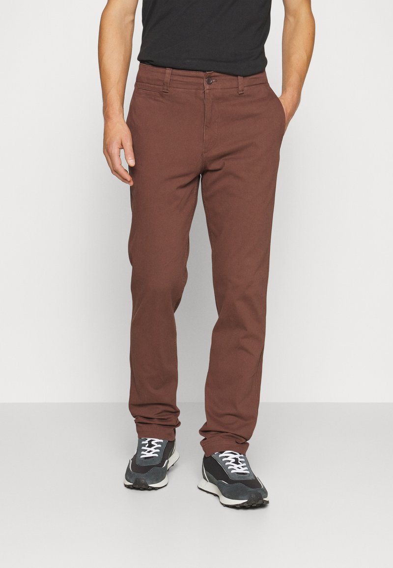 DOCKERS ALPHA SLIM - Chino - shaved chocolate/bruin - Zalando.nl