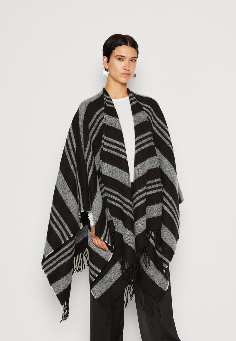 Object OBJEBBA PONCHO - Keep - black/pattern cloud dancer/must - Zalando.ee Object OBJEBBA PONCHO - Keep - black/pattern cloud dancer/must - Zalando.ee