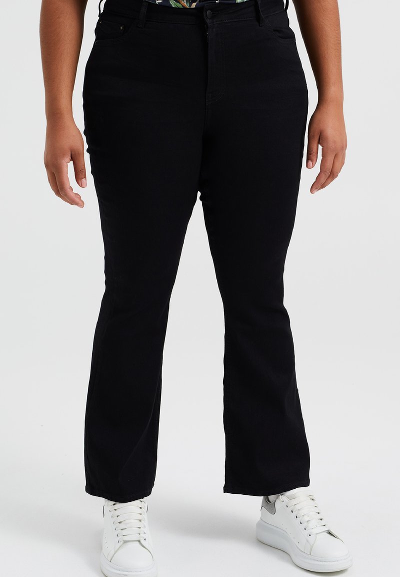 WE Fashion CURVE HIGH WAIST - Bootcut-farkut - black/musta - Zalando.fi