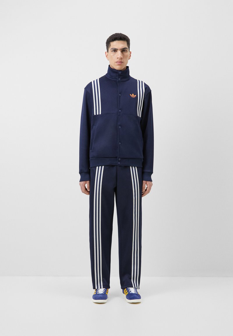adidas Originals KING - Training jacket - night indigo/dark blue ...