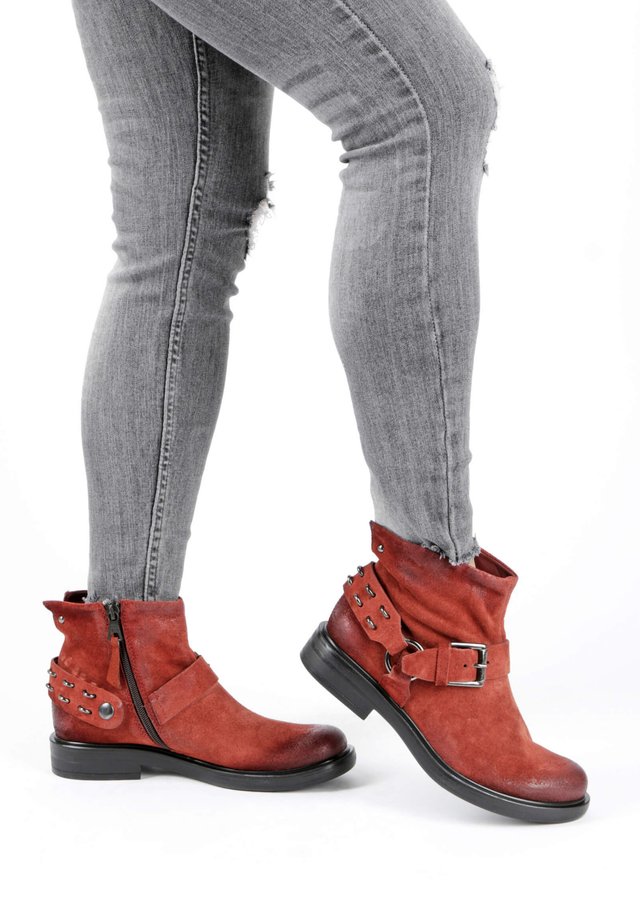 Rote Ankle Boots für Damen online | Setze deine Knöchel in Szene | bei ...