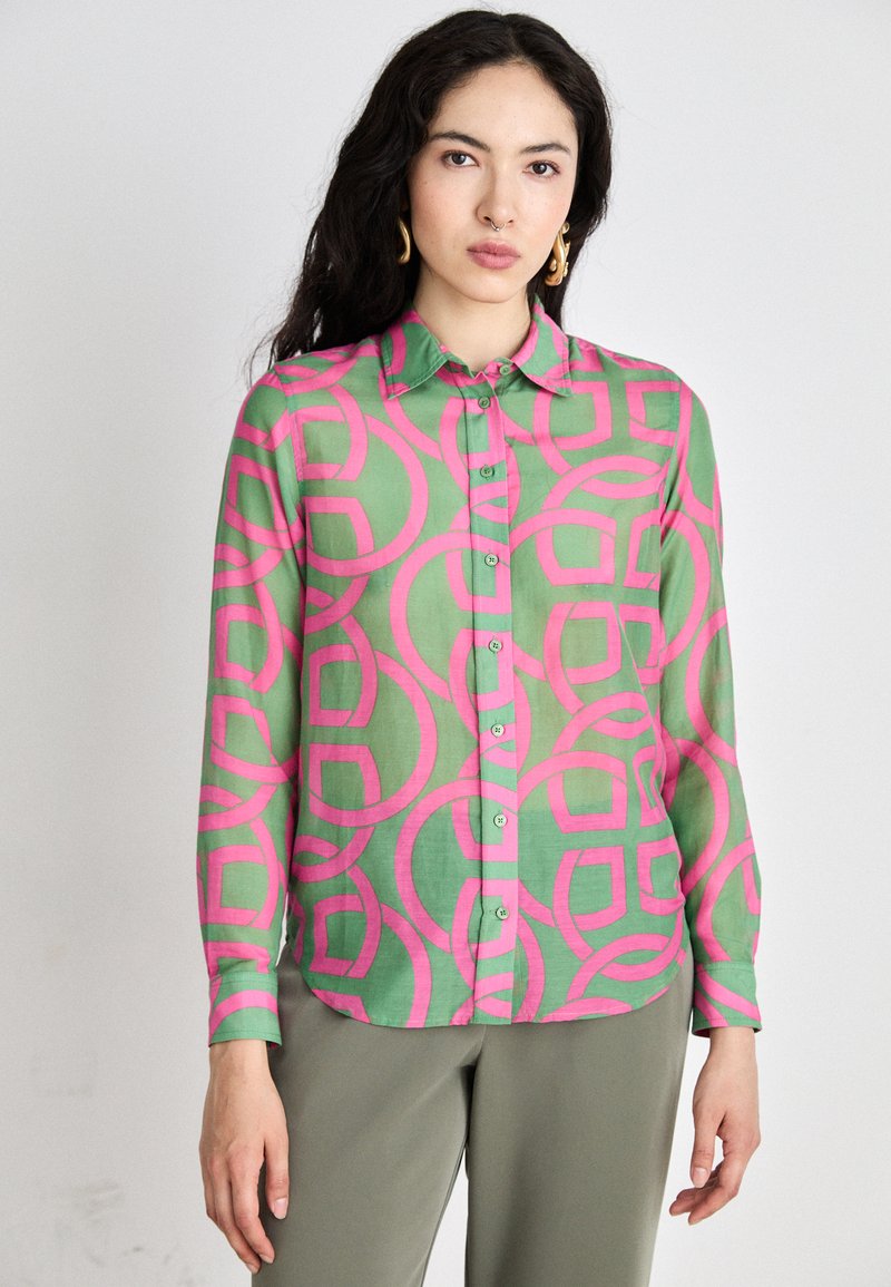 GANT MONOGRAM PRINT - Button-down blouse - perky pink/light pink ...