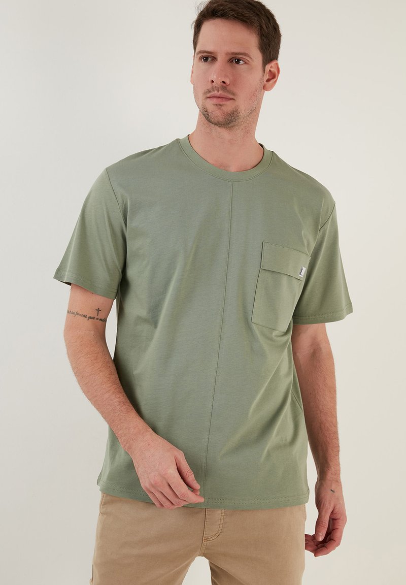 Buratti REGULAR FIT - T-shirt basic - apple green/lichtgroen - Zalando.nl