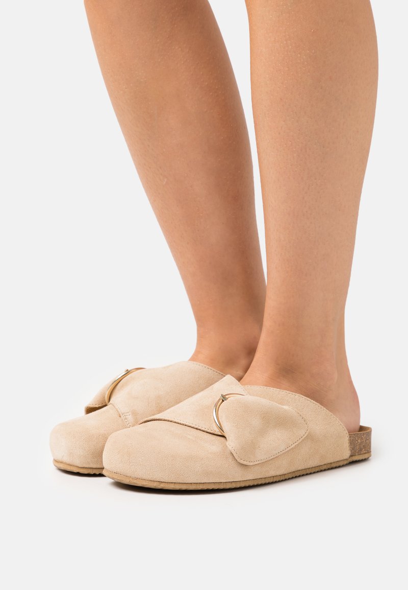 Zign LEATHER - Pantolette flach - beige - Zalando.ch