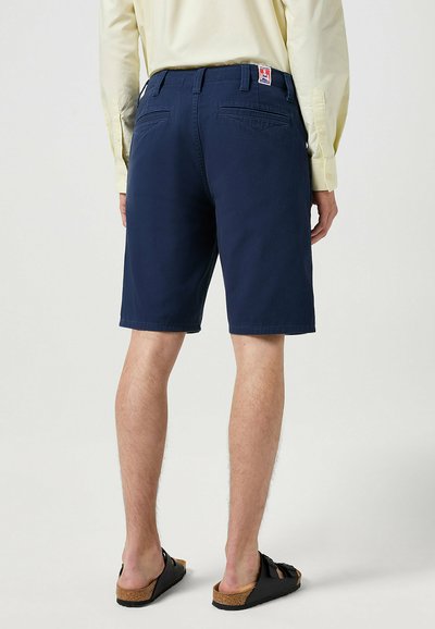 Wrangler CASEY - Shorts - black iris/schwarz - Zalando