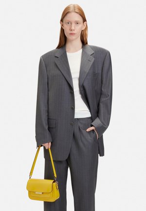 Liebeskind Berlin SADE S FESTE - Handtasche - orange/apricot - Zalando.de