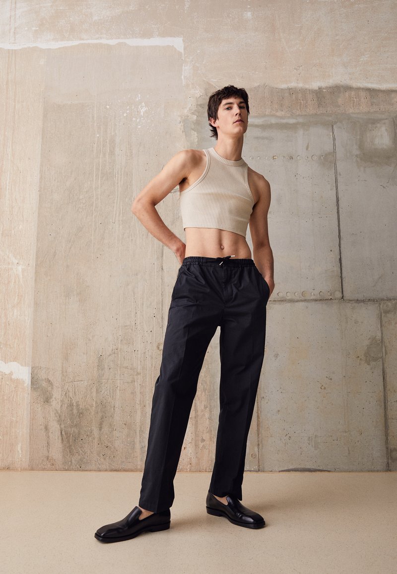 Han Kjøbenhavn CROPPED RACER - Top - sand - Zalando.de