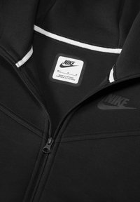 Nike Sportswear FULL HOODIE (EXTENDED SIZE) TECH - Zip-up sweatshirt ...
