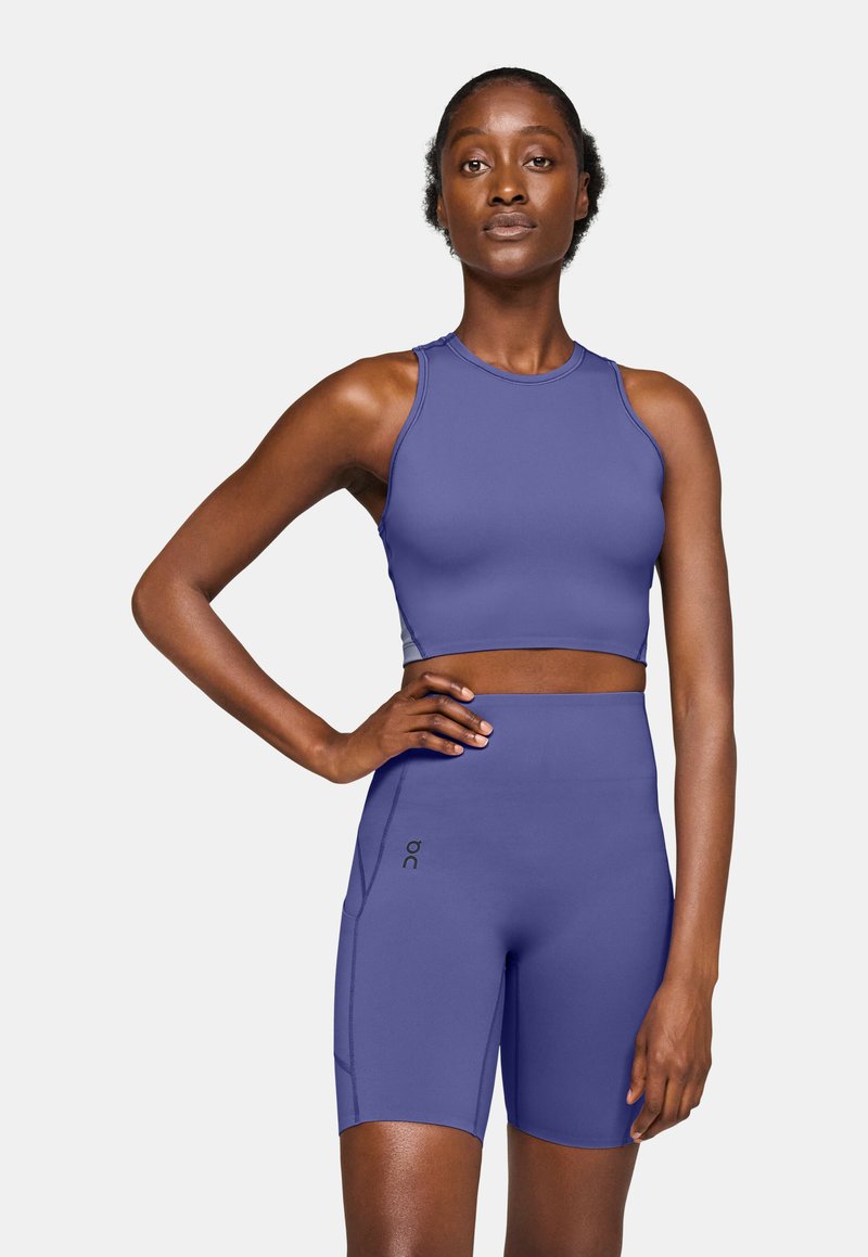 On MOVEMENT CROP - Top - blueberry feather/morado - Zalando.es