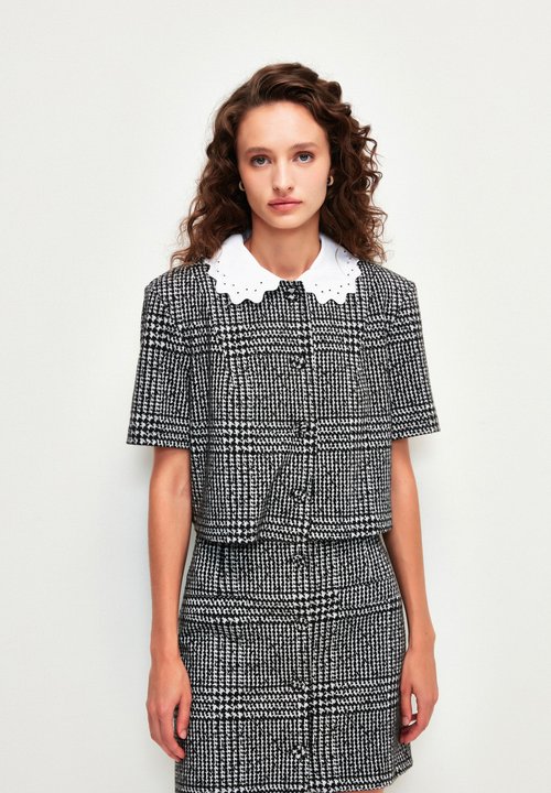 adL GARNISHED WITH POCKET FLAP - Robe chemise - printed black/noir ...