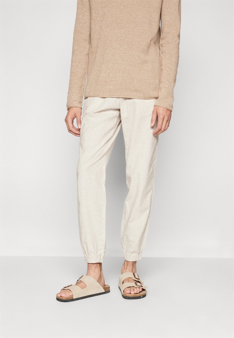 Abercrombie & Fitch JOGGER - Trousers - natural texture/taupe - Zalando.ie