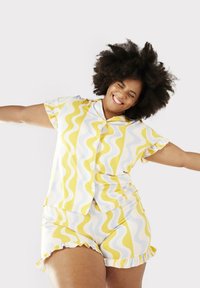 Chelsea Peers CURVE WAVY HOLIDAY BUTTON UP SET - Pijama - off white ...