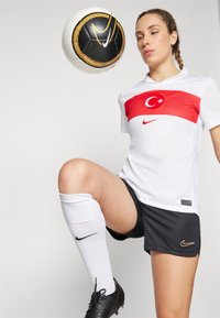 Nike Performance TURKIYE STADIUM HOME JERSEY - National team wear ...