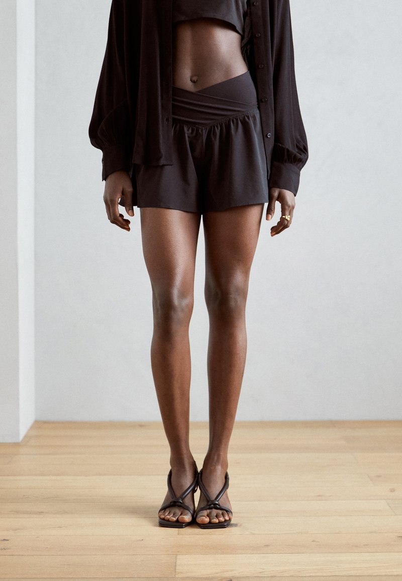 aerie REAL ME FLOWY - Shorts - black - Zalando.ie