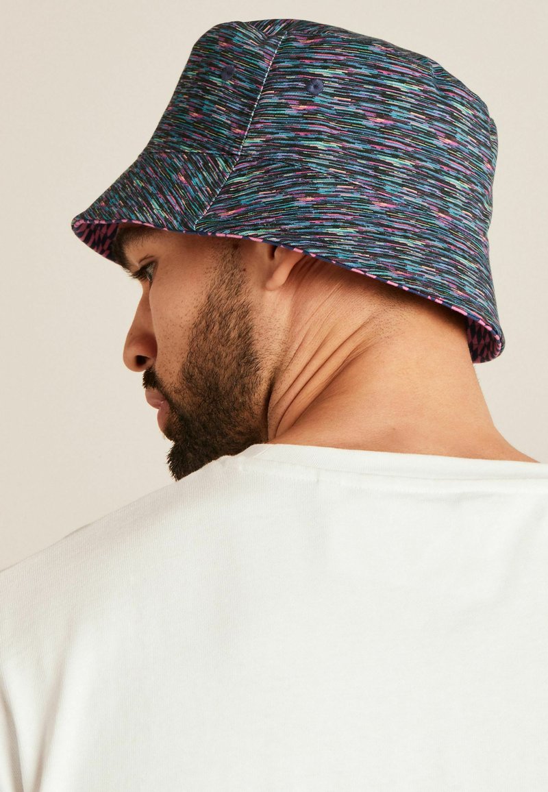Next REVERSIBLE BUCKET HAT - Hatt - pink checkerboard navy blue texture ...
