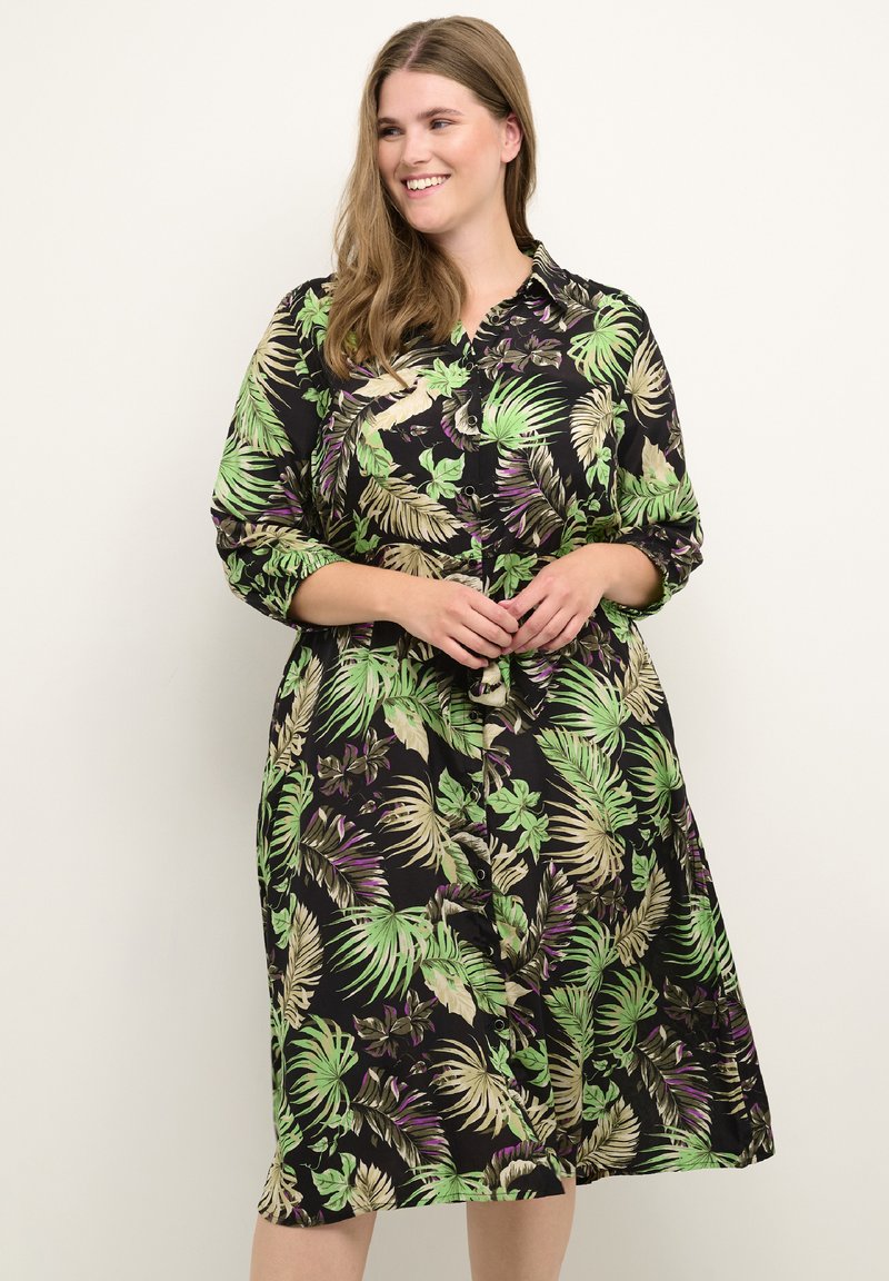 Kaffe Curve KCLIA OLINE - Shirt dress - green black violet palm print ...