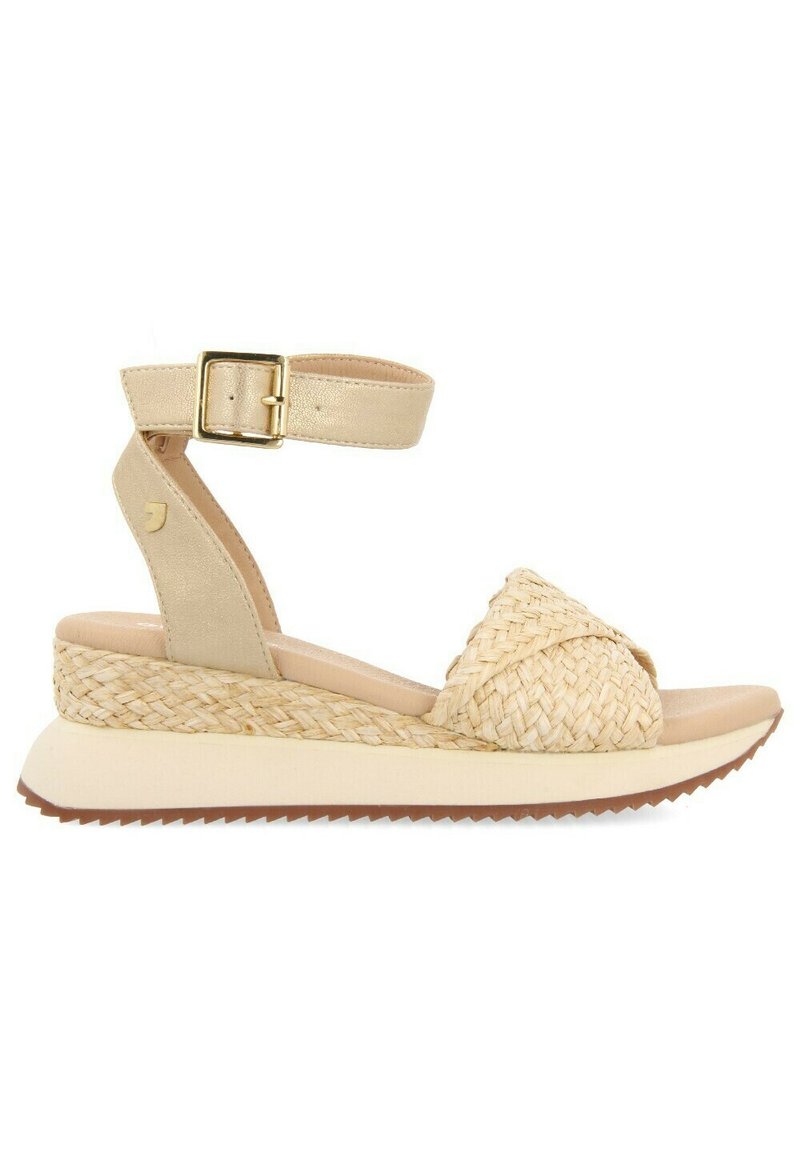 Gioseppo MEHAMA - Sandalias con plataforma - oro/dorado - Zalando.es
